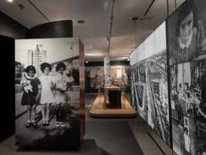History on Display–Anne Frank: The Exhibition – History in the Margins